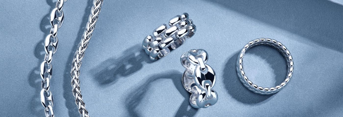 Zilveren sieraden schoonmaken: zo blijven ze glanzend en mooi